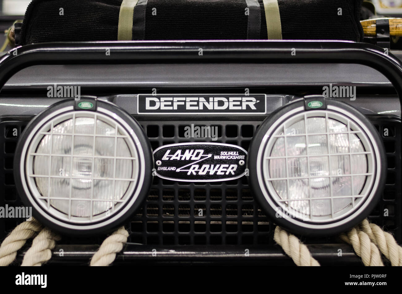 Land rover logo immagini e fotografie stock ad alta risoluzione - Alamy