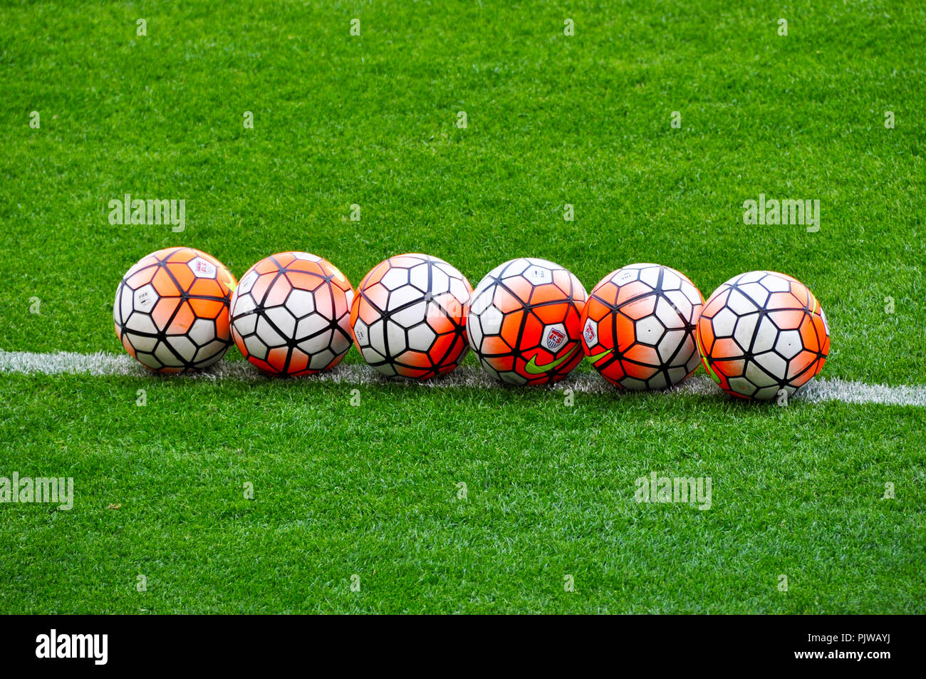 Palloni calcio immagini e fotografie stock ad alta risoluzione - Alamy