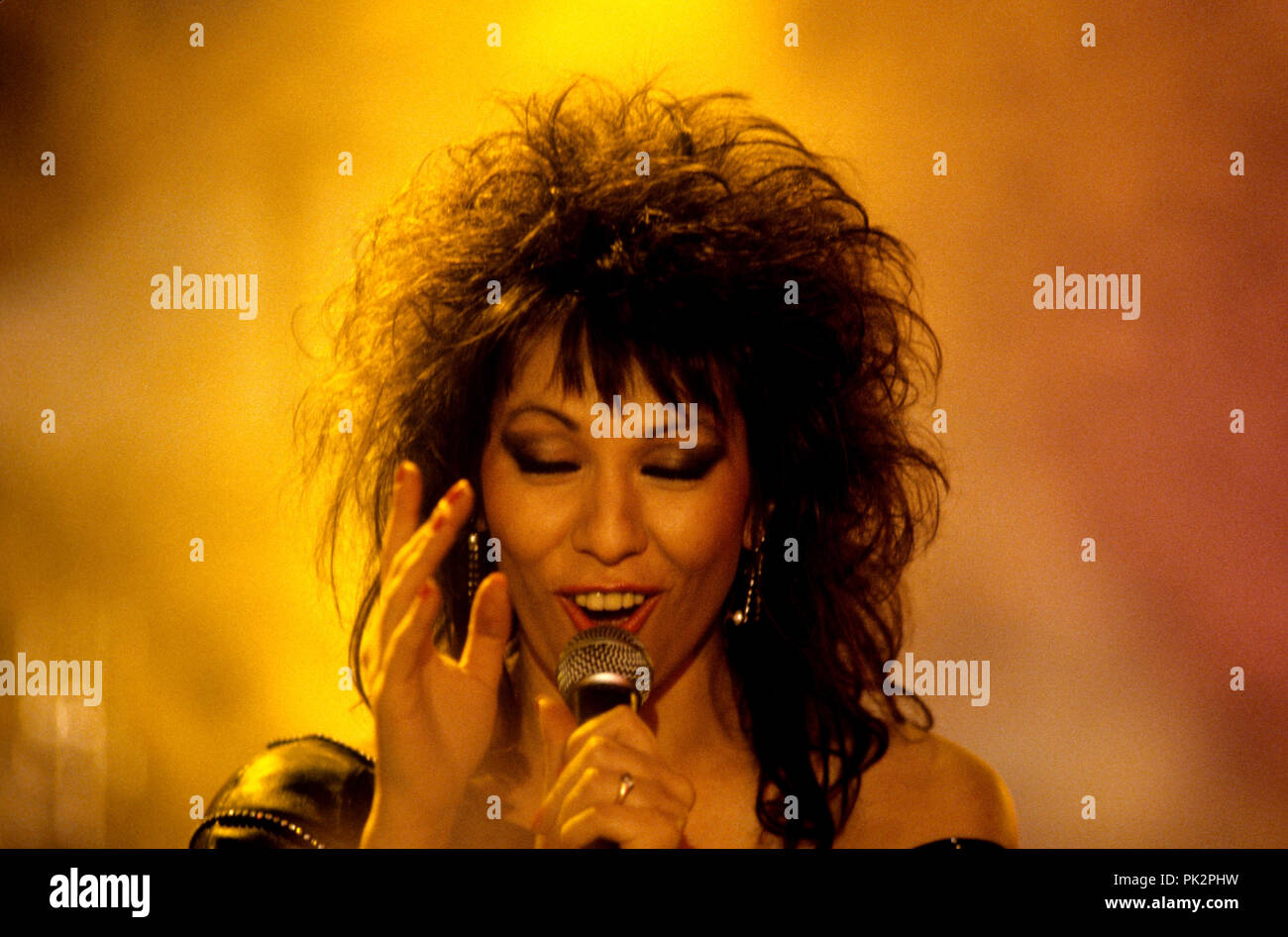 Singer jennifer rush on stage immagini e fotografie stock ad alta ...