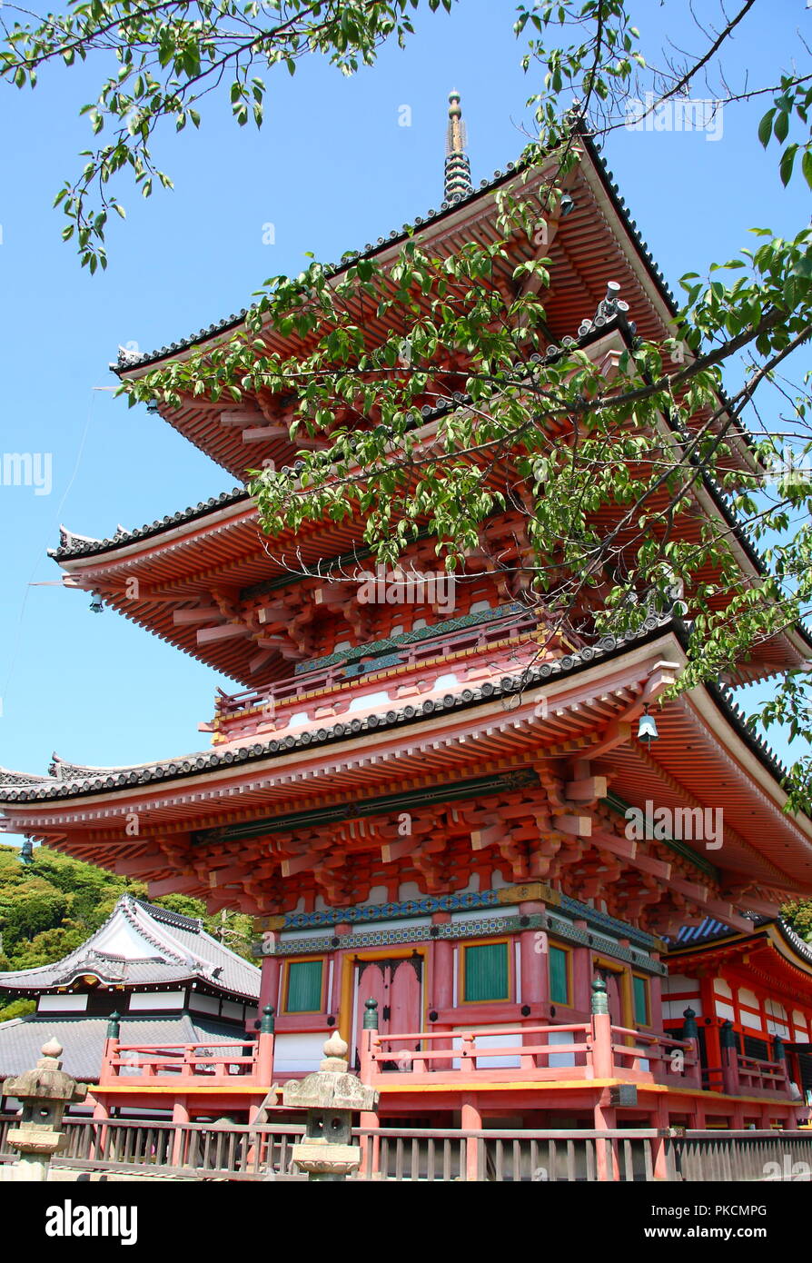 Kiyomizu dera temple kyoto immagini e fotografie stock ad alta ...