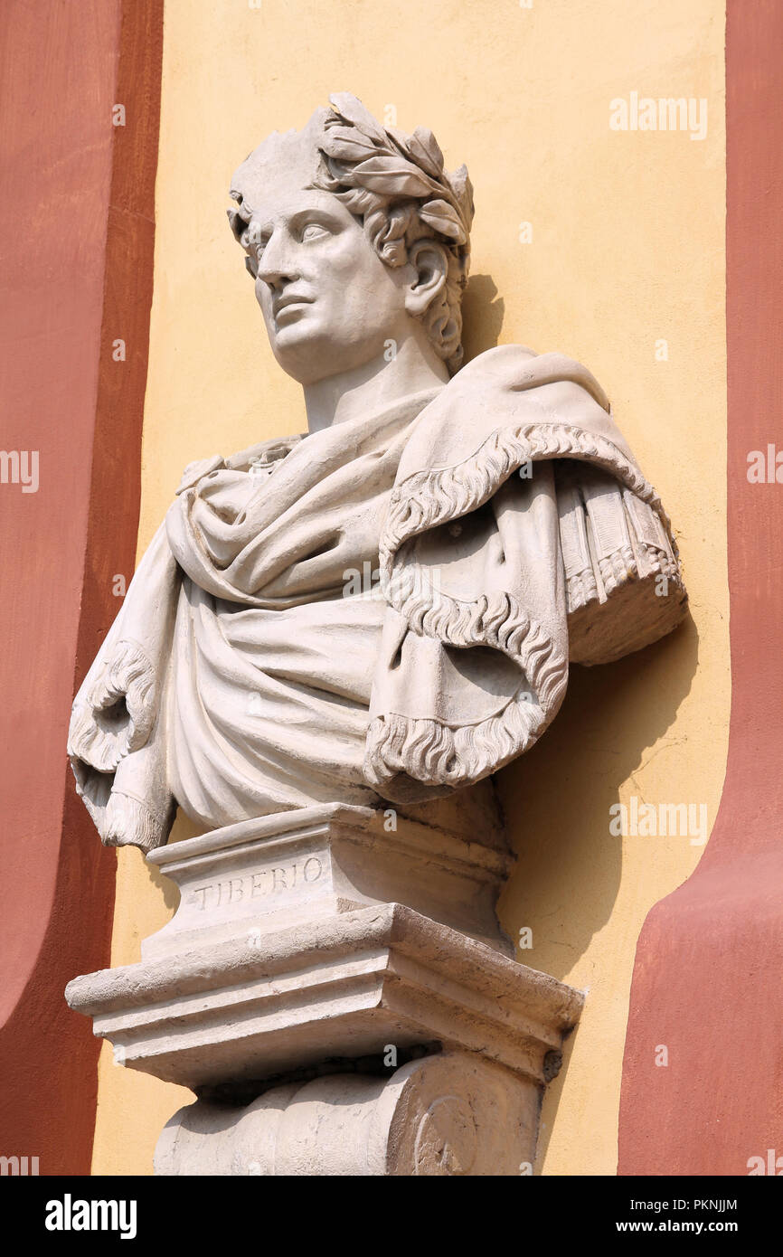 Tiberio imperatore immagini e fotografie stock ad alta risoluzione - Alamy
