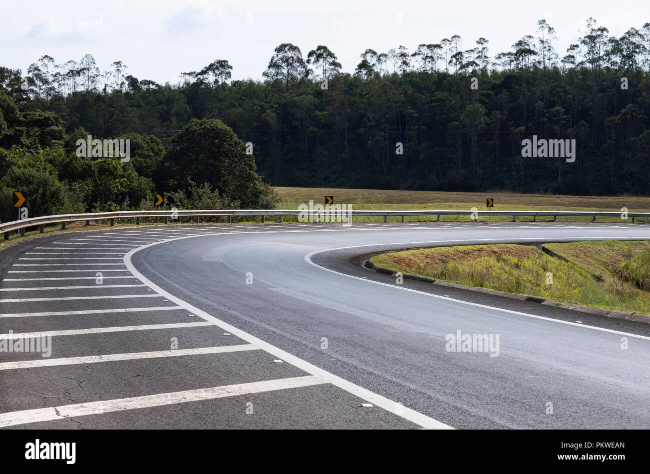Dangerous curve immagini e fotografie stock ad alta risoluzione - Alamy
