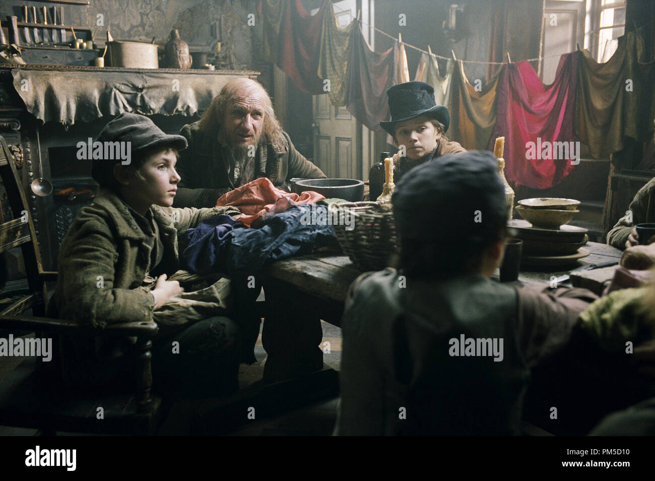 Oliver twist 2005 ben kingsley immagini e fotografie stock ad alta ...