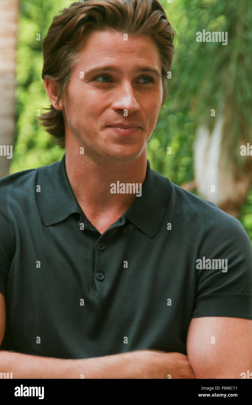 Garrett Hedlund Portrait Session, 30 ottobre 2012. La riproduzione da ...