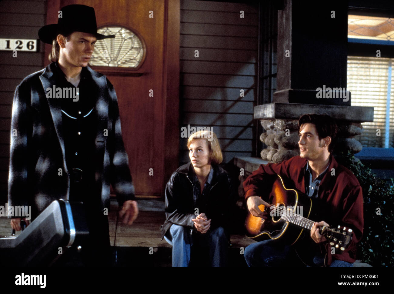 Samantha mathis e river phoenix immagini e fotografie stock ad alta ...