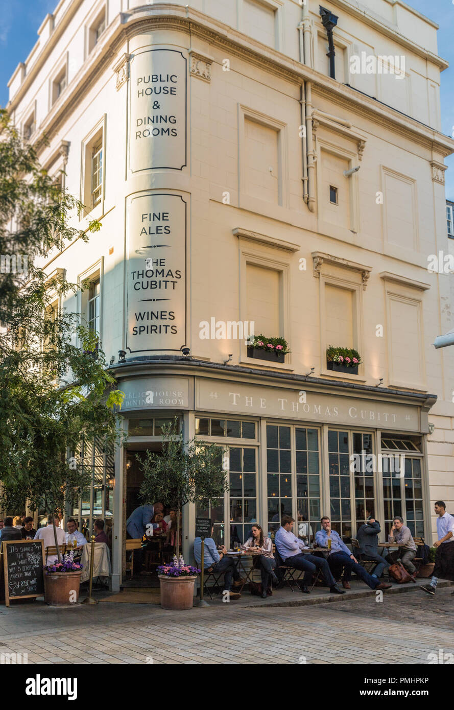 Thomas cubitt pub immagini e fotografie stock ad alta risoluzione - Alamy