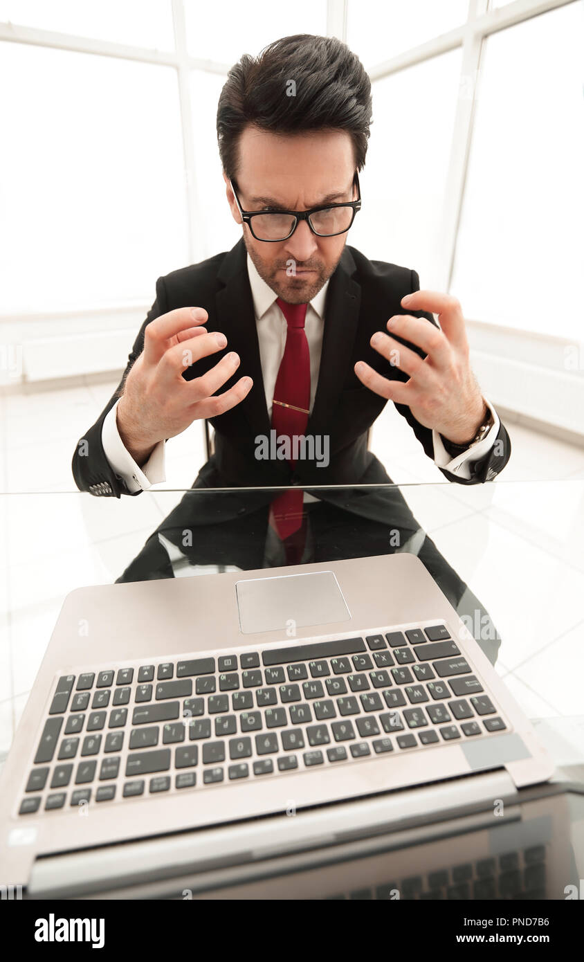 Uomo al computer stilizzato immagini e fotografie stock ad alta ...