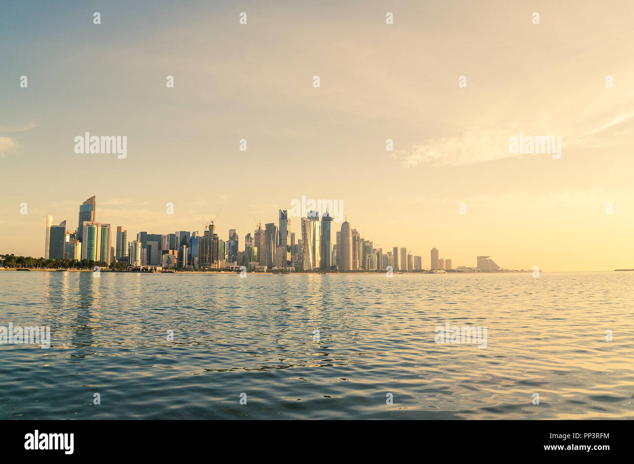 Doha citta immagini e fotografie stock ad alta risoluzione - Alamy