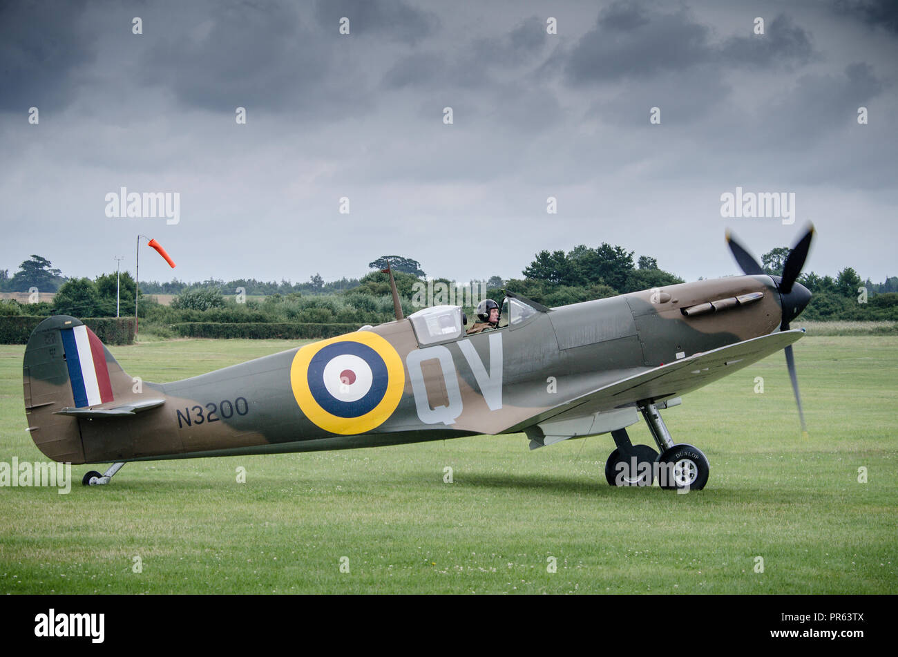 Aereo da caccia seconda guerra mondiale supermarine spitfire immagini e fotografie stock ad alta ...