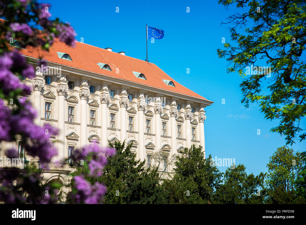 La bandiera di praga immagini e fotografie stock ad alta risoluzione ...