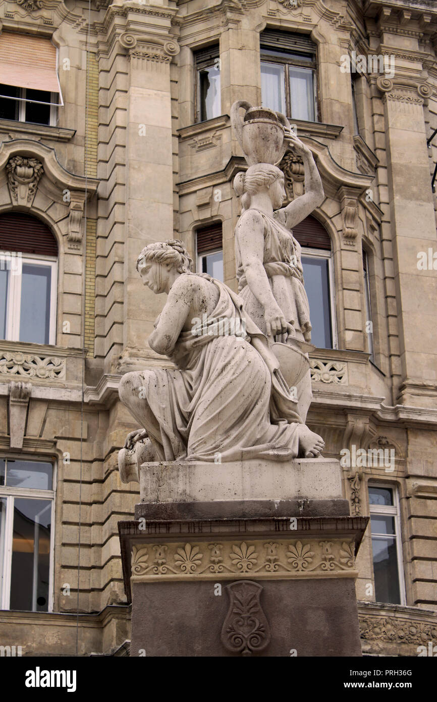 Fontane mitologiche immagini e fotografie stock ad alta risoluzione - Alamy