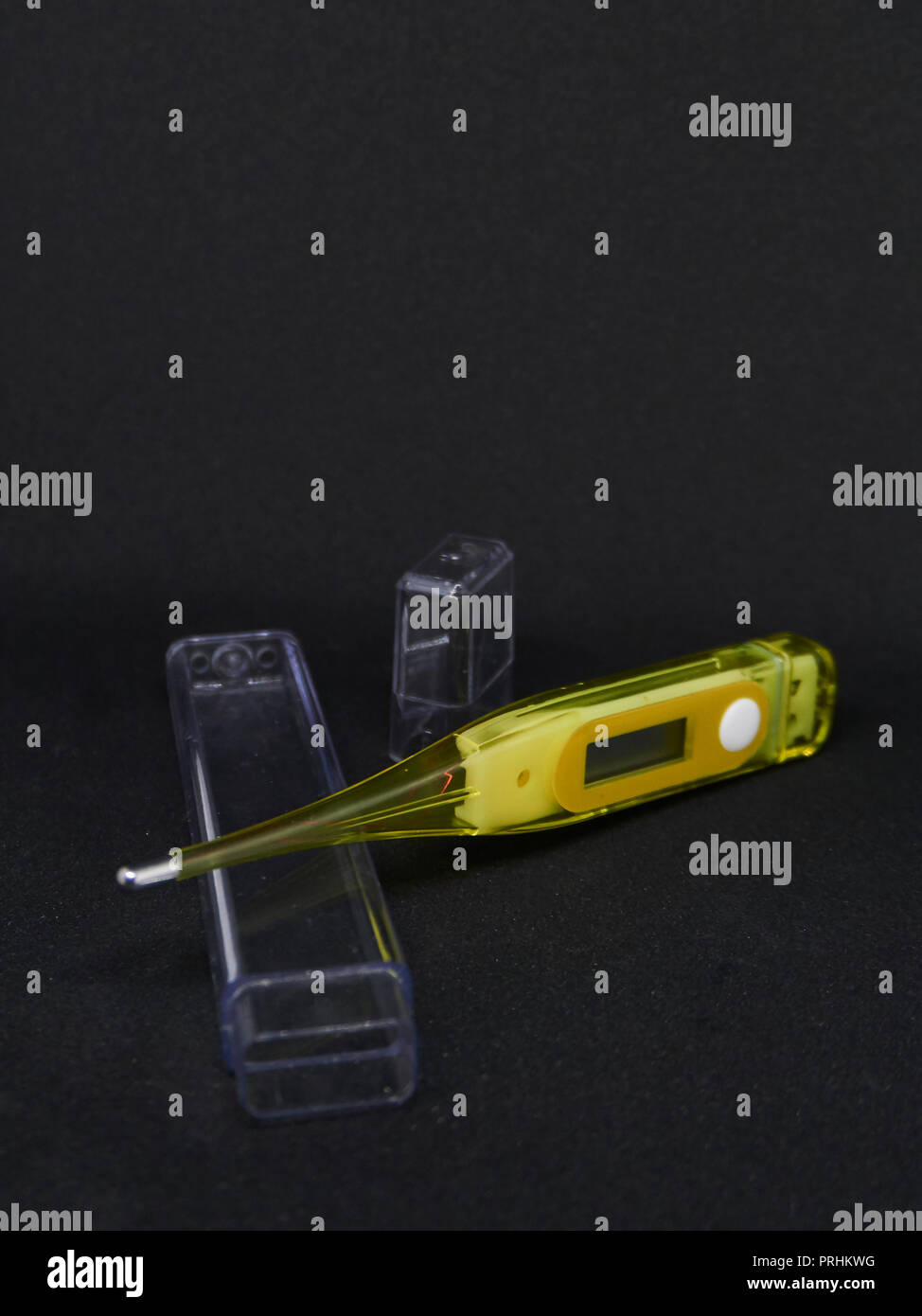 Febbre termometro immagini e fotografie stock ad alta risoluzione - Alamy