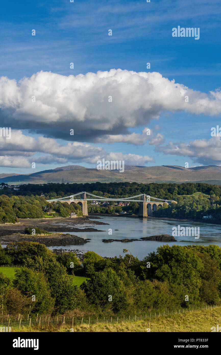 Menai sospensione ponte anglesey north wales uk autunno immagini e ...