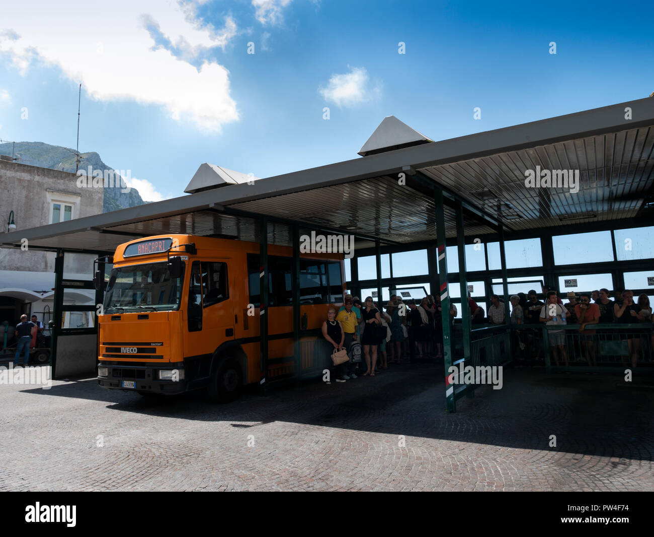 Stazione degli autobus capri italia immagini e fotografie stock ad alta ...