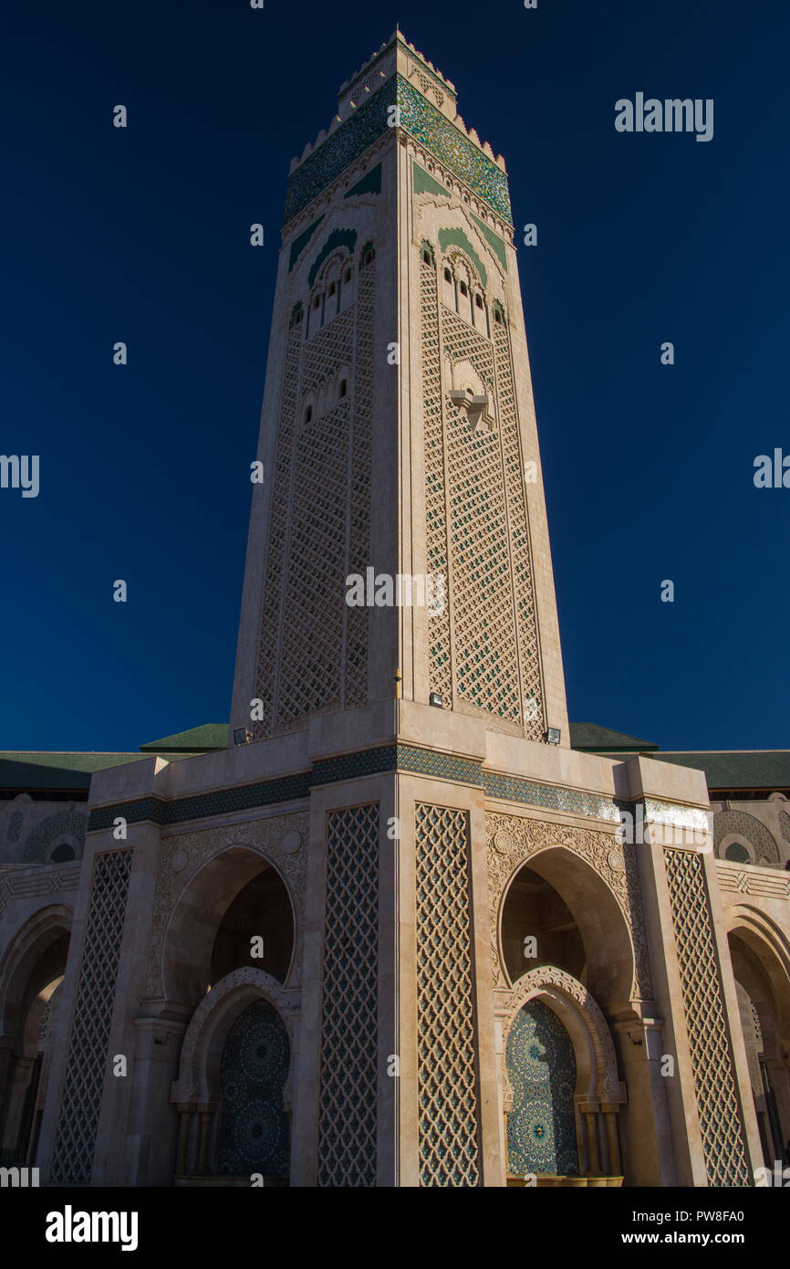 Il minareto della Moschea di Hassan II a Casablanca, Marocco, che è la ...