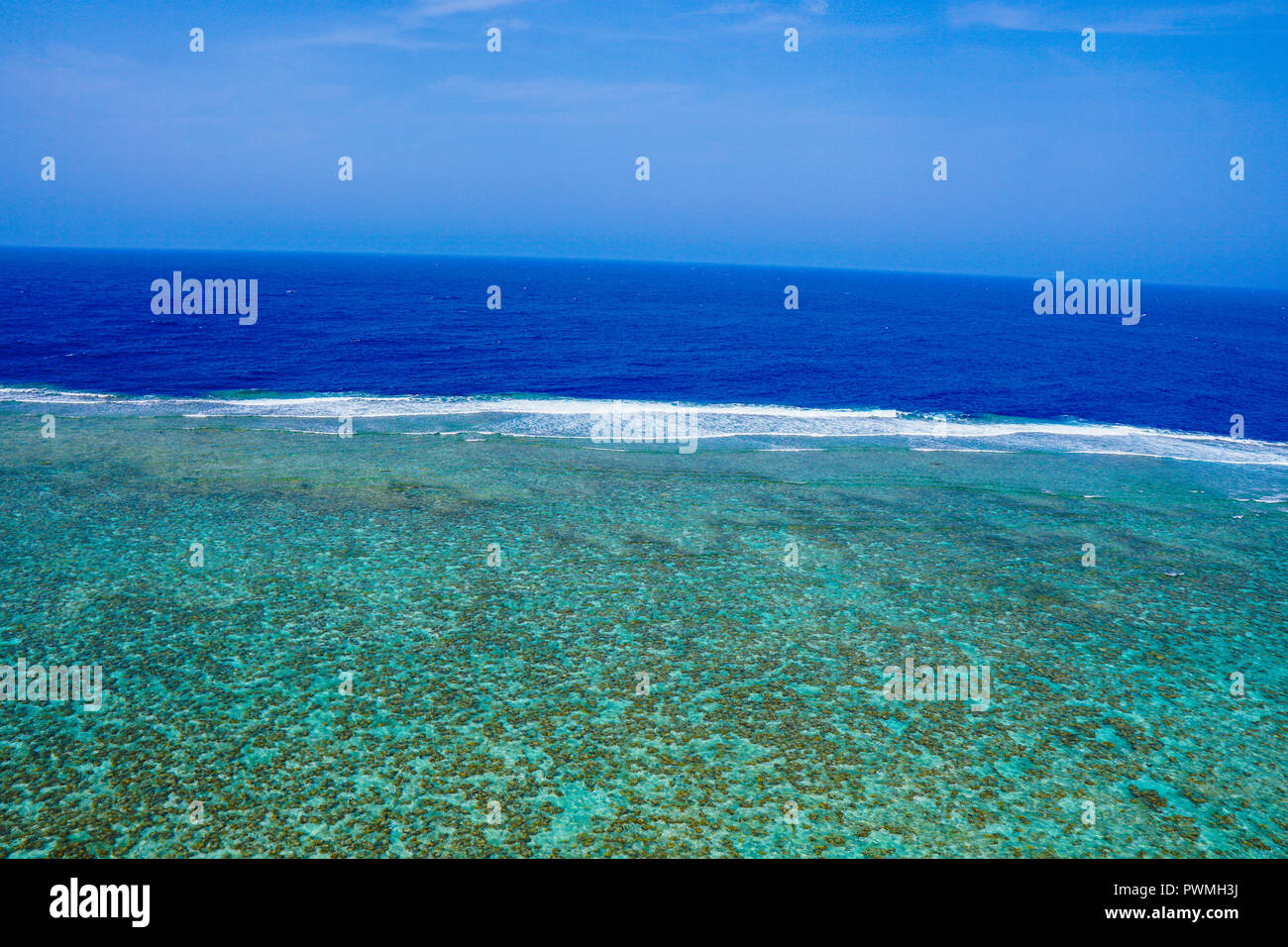 Faro daedalus reef immagini e fotografie stock ad alta risoluzione - Alamy