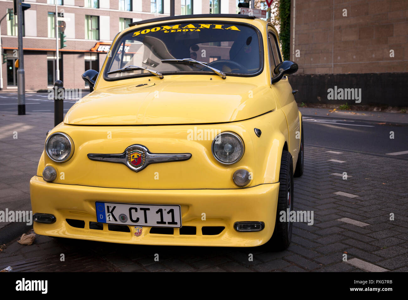 Vecchia Nuova Fiat 500 Abarth, Colonia, Germania. alter Nuova Fiat 500 ...