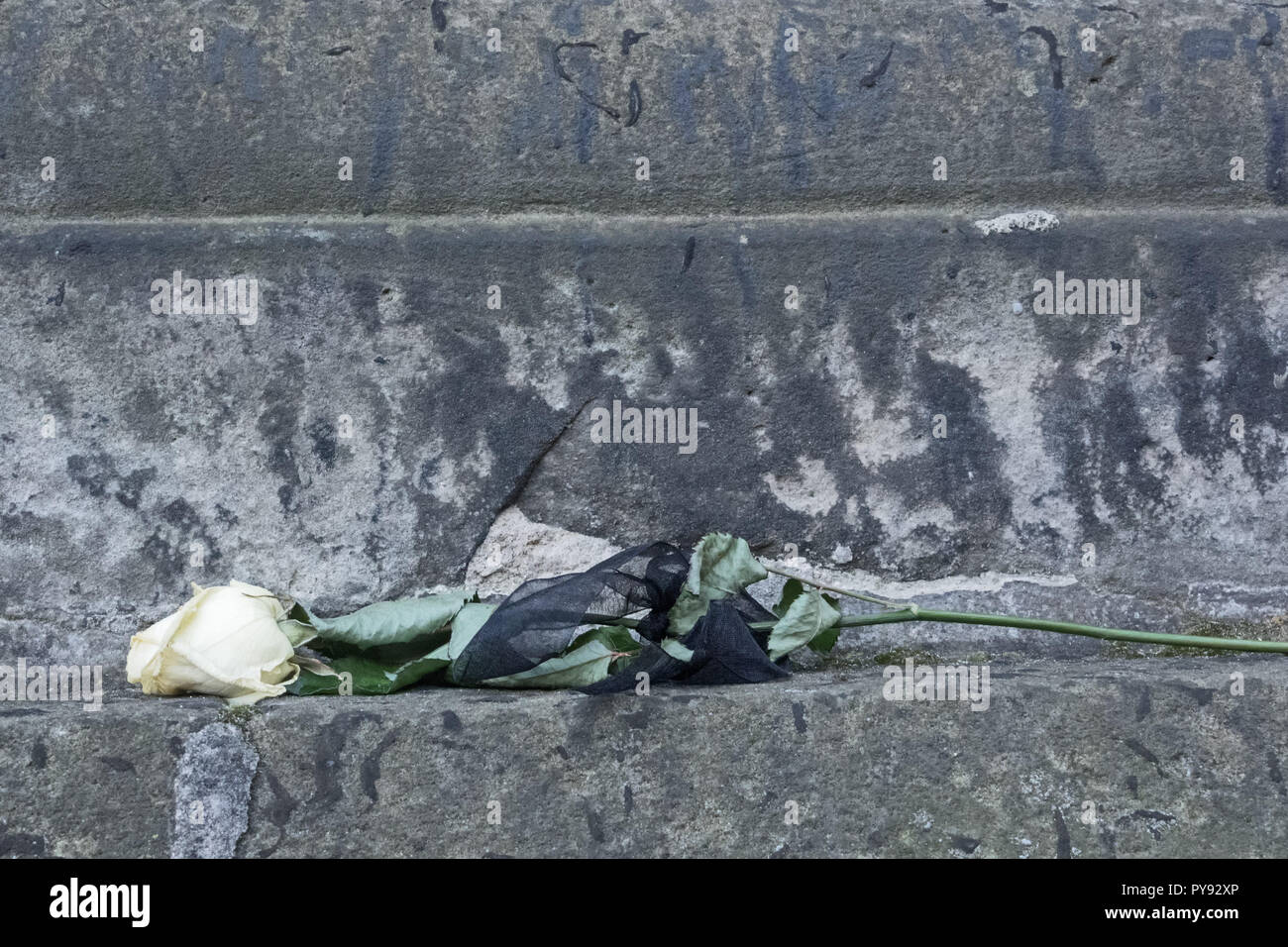 Simbolo del lutto immagini e fotografie stock ad alta risoluzione - Alamy