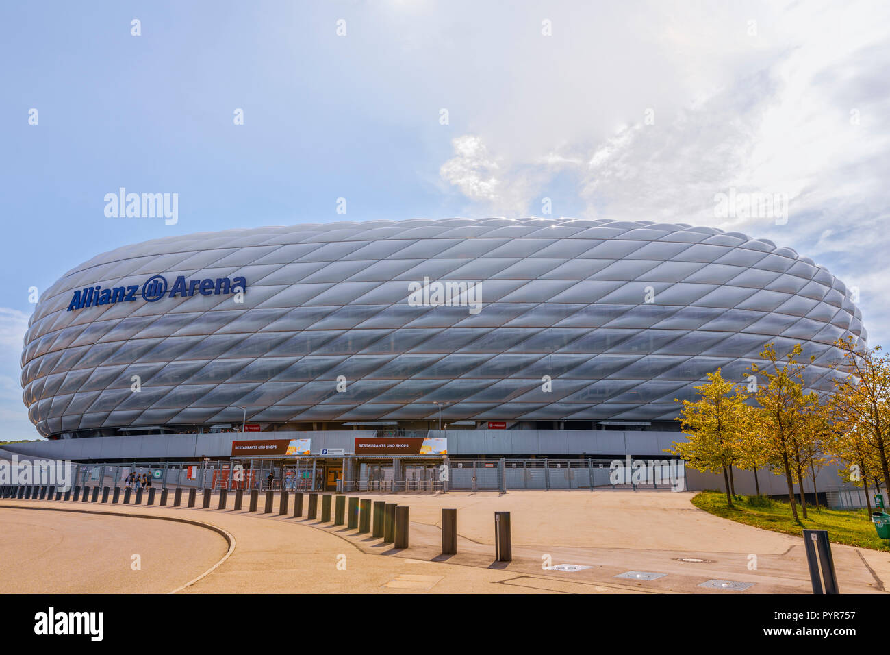 Allianz arena stadium immagini e fotografie stock ad alta risoluzione ...