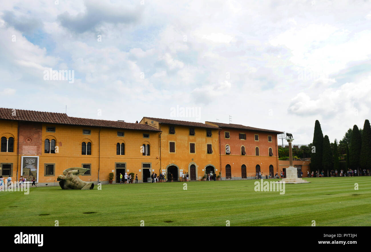 Statua dell'angelo caduto immagini e fotografie stock ad alta ...