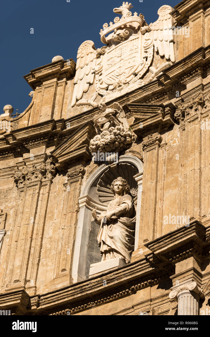 Monumento architettonico barocco immagini e fotografie stock ad alta ...