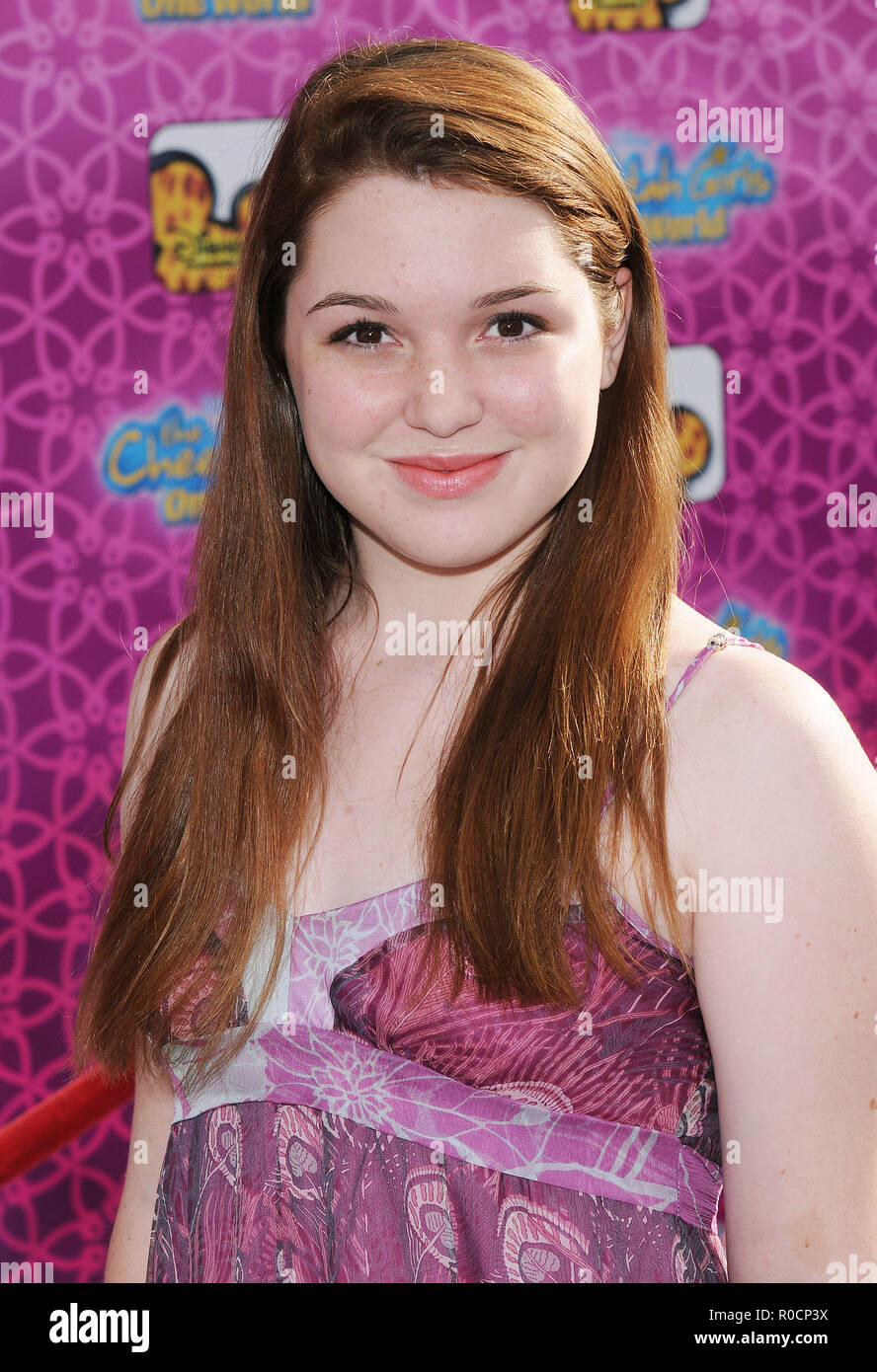 Jennifer Stone - Cheetah Girls One World Premiere al El Capitan Theatre ...