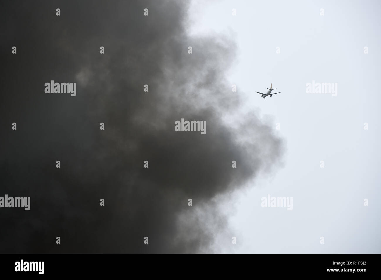 Inquinamento atmosferico da jet immagini e fotografie stock ad alta ...