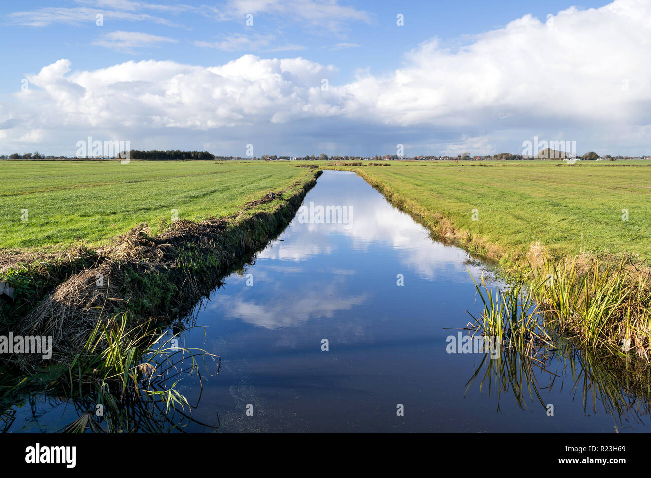 Canale Polder Immagini e Fotos Stock - Alamy