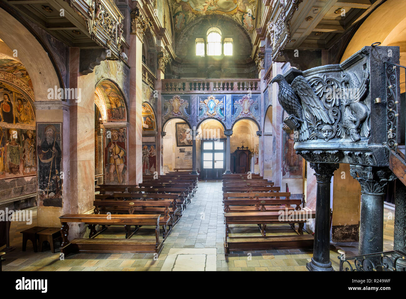Basilica di San Giulio Isola di San Giulio Orta San Giulio, Piemonte ...