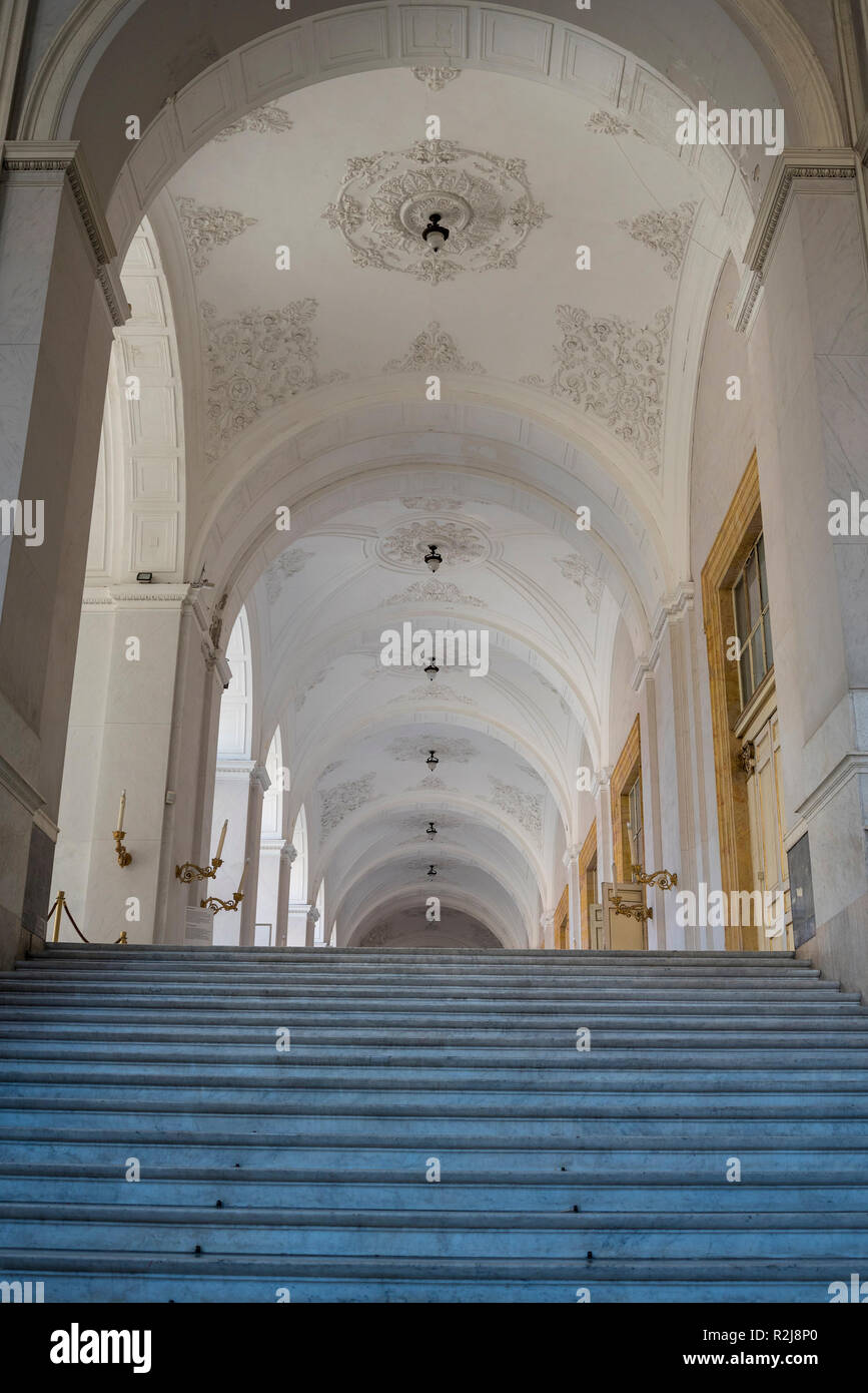Museo barocco neoclassico palazzo reale di napoli palazzo reale ...