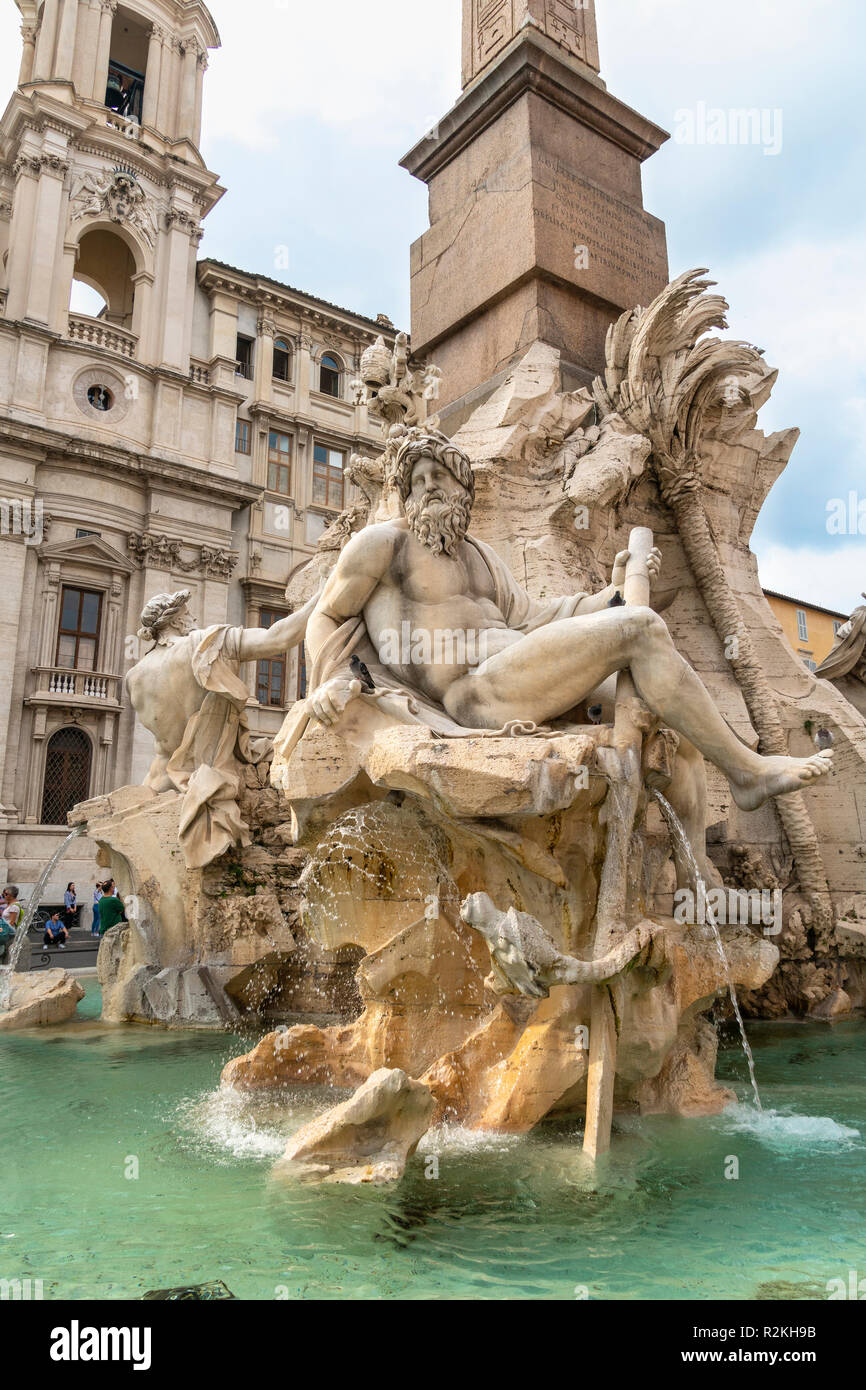 Fontana dei Quattro Fiumi (Fontana dei Quattro Fiumi), dettaglio che ...