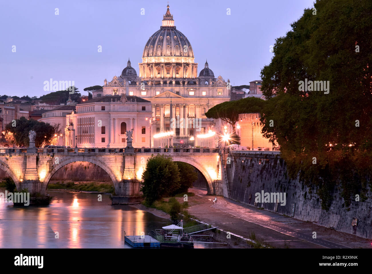 Basilica Di San Pietro A Roma Immagini e Fotos Stock - Alamy