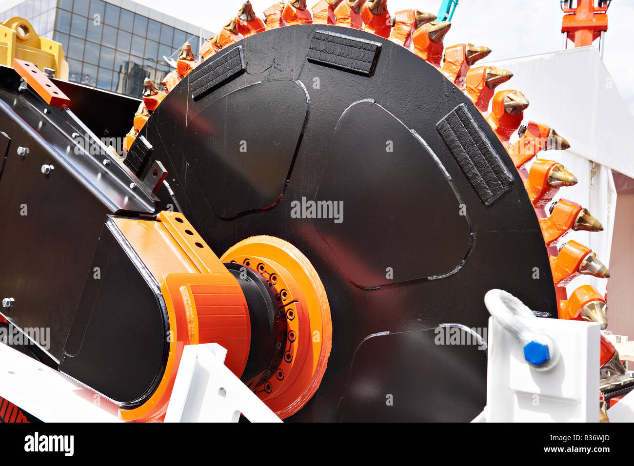 Alesatrice di metalli immagini e fotografie stock ad alta risoluzione ...