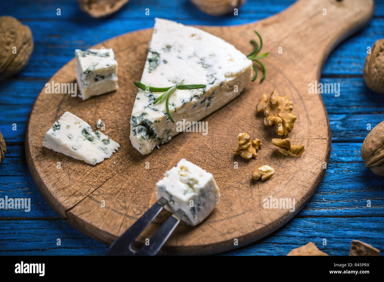 Formaggio blu al roquefort francese immagini e fotografie stock ad alta ...