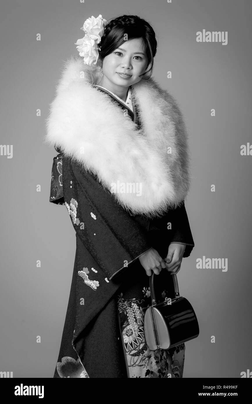 Giapponesi giovani e vecchi Foto e Immagini Stock in Bianco e Nero - Alamy