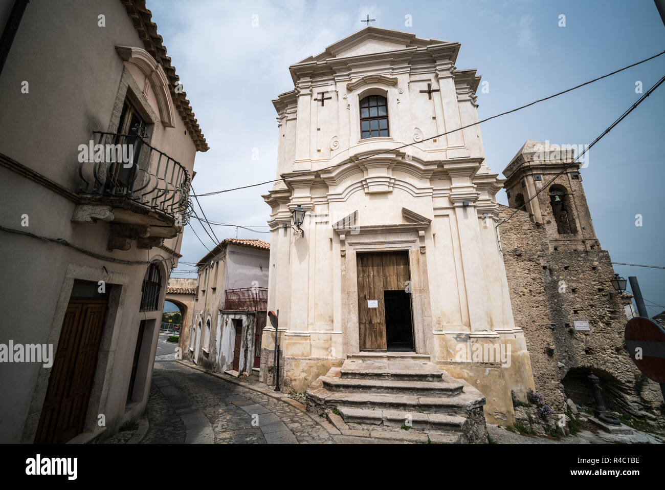 Gerace cattedrale immagini e fotografie stock ad alta risoluzione - Alamy