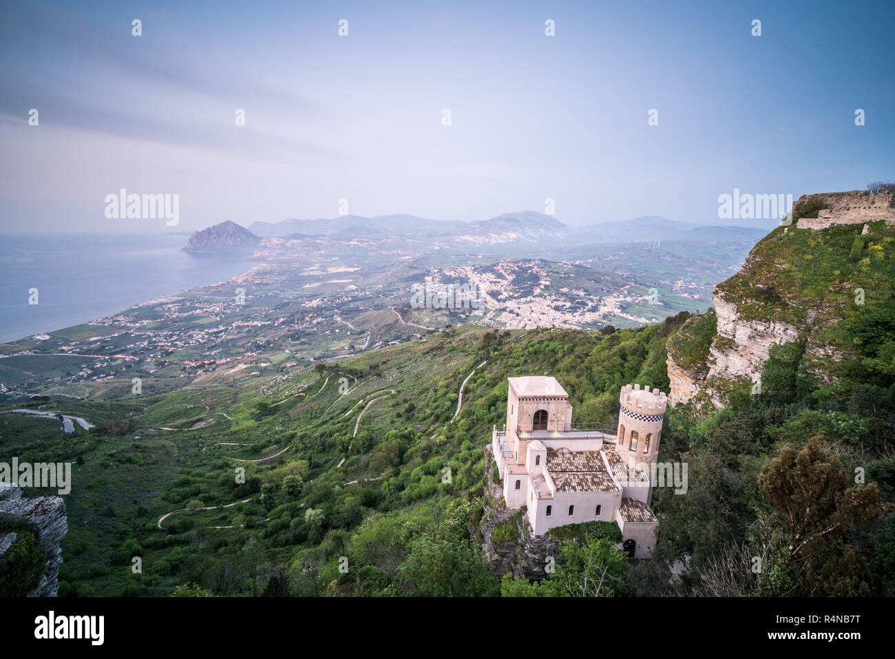 Erice vista aerea immagini e fotografie stock ad alta risoluzione - Alamy