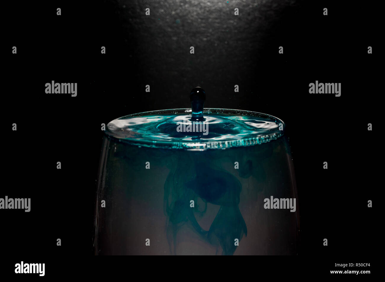 Magic drop immagini e fotografie stock ad alta risoluzione - Alamy