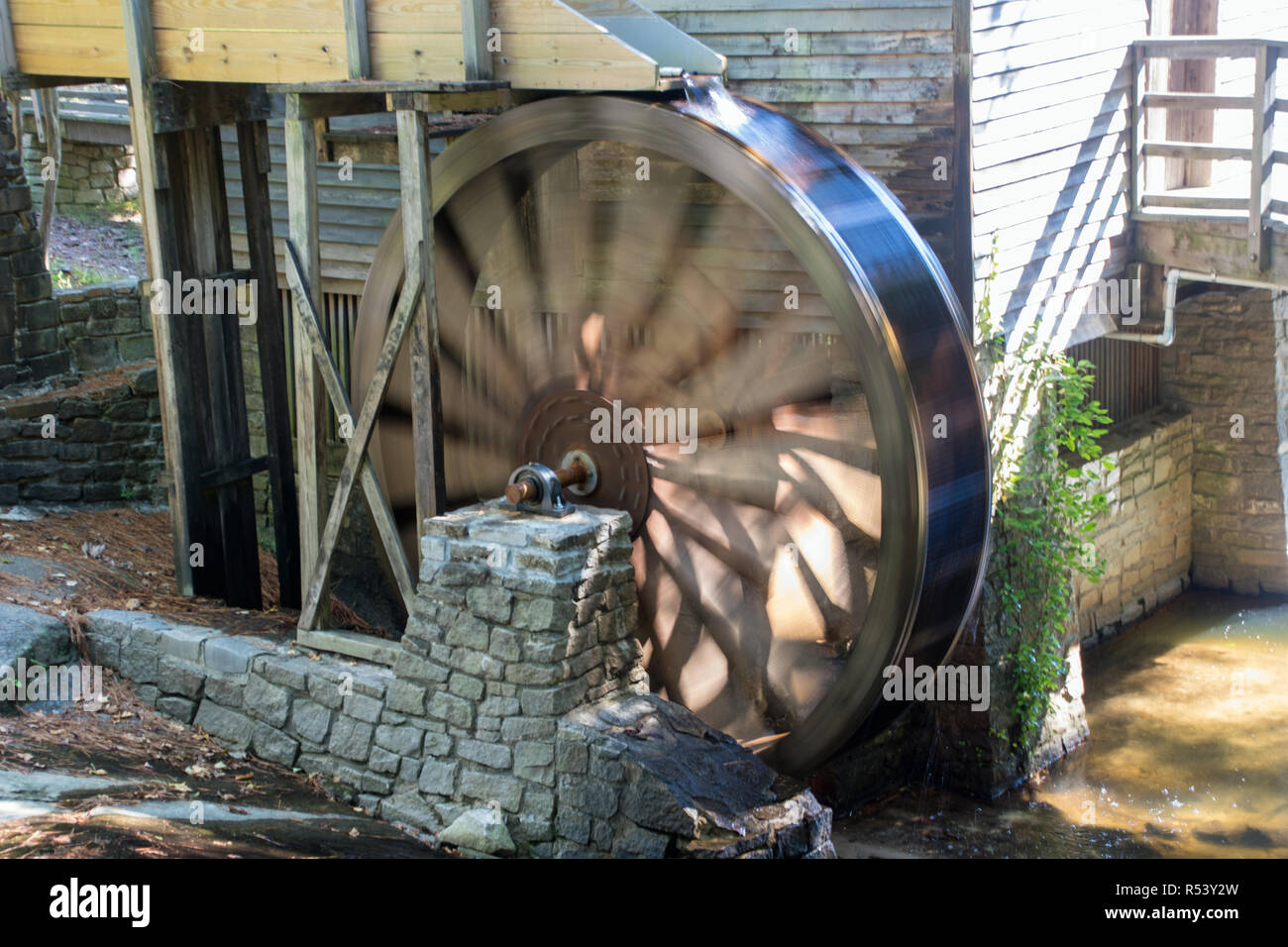 Grist stone immagini e fotografie stock ad alta risoluzione - Alamy