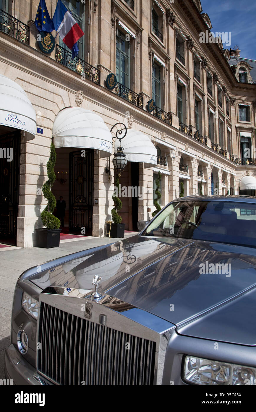Ritz hotel paris immagini e fotografie stock ad alta risoluzione - Alamy