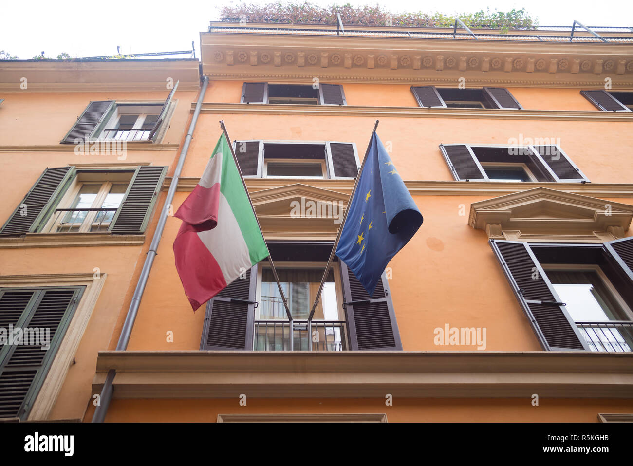 House bandiera italiana roma immagini e fotografie stock ad alta ...