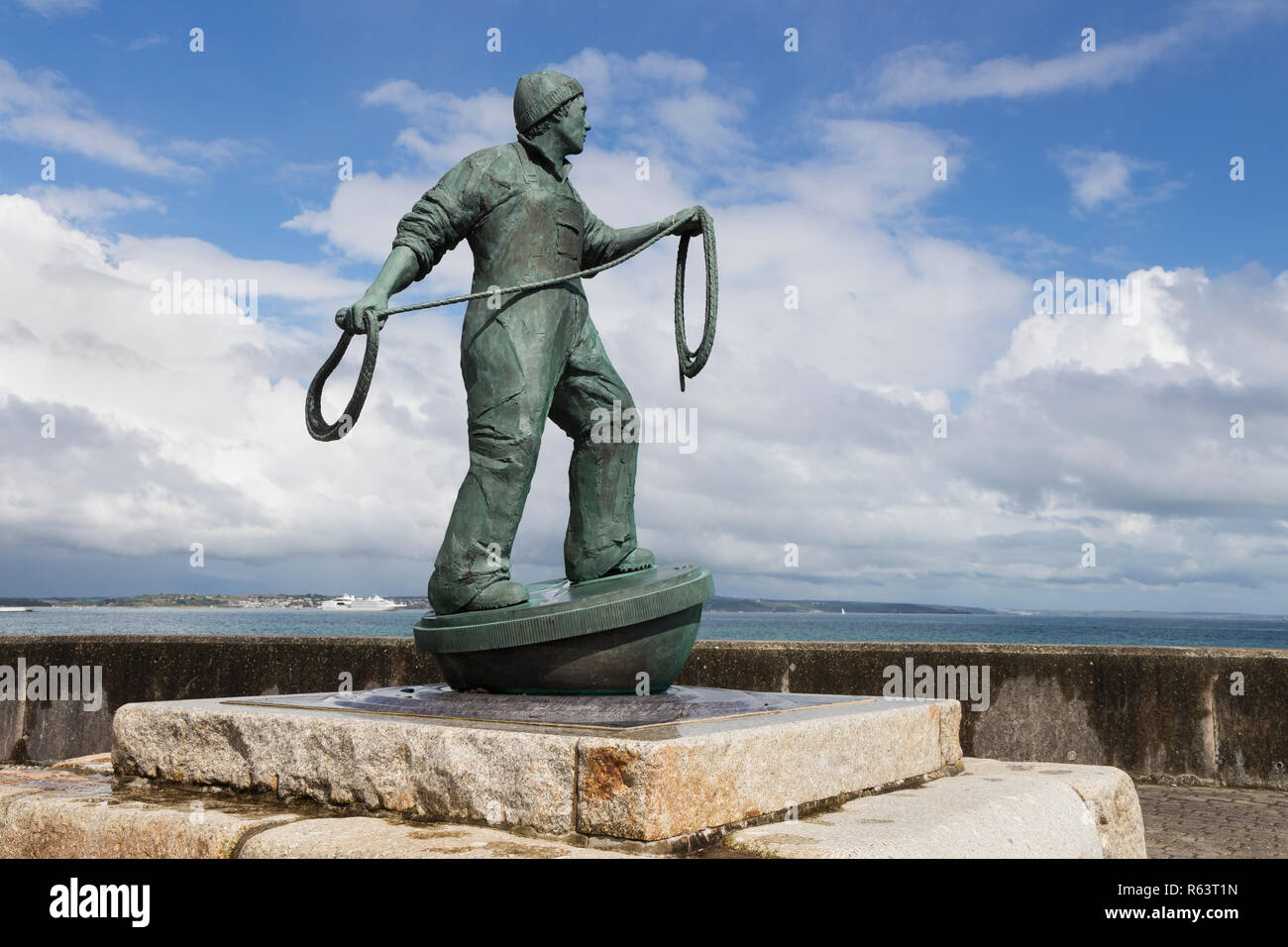 Statua di bronzo del pescatore immagini e fotografie stock ad alta ...