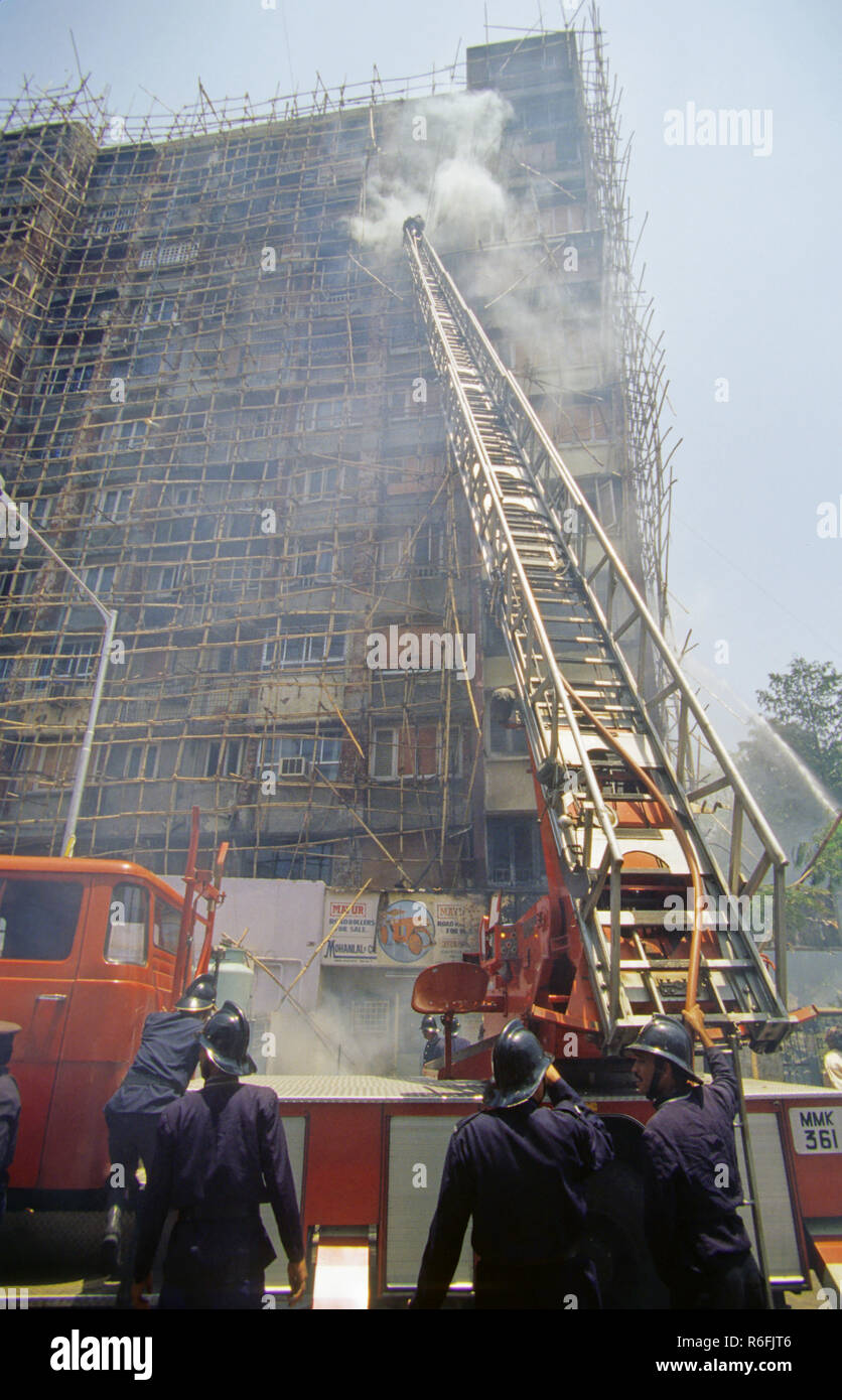 Fire brigade ladders immagini e fotografie stock ad alta risoluzione ...