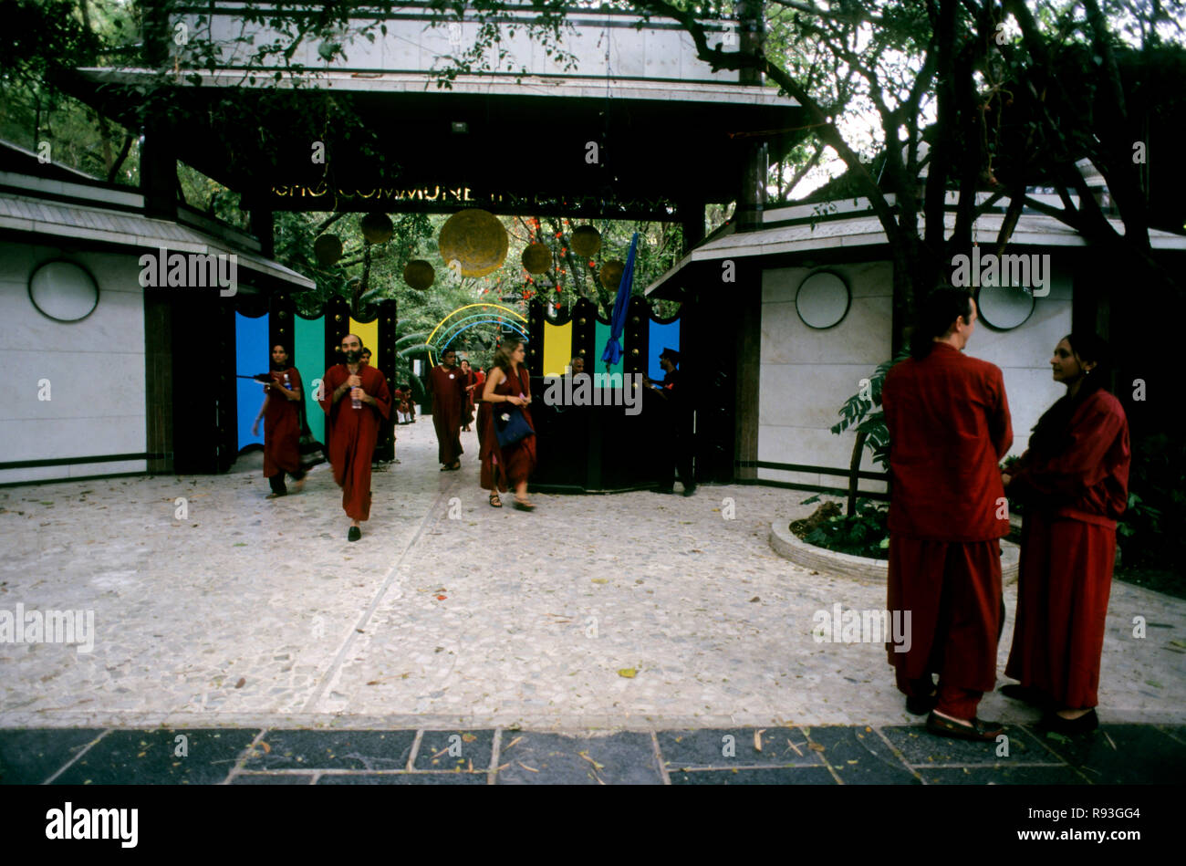 Rajneesh bhagwan immagini e fotografie stock ad alta risoluzione - Alamy