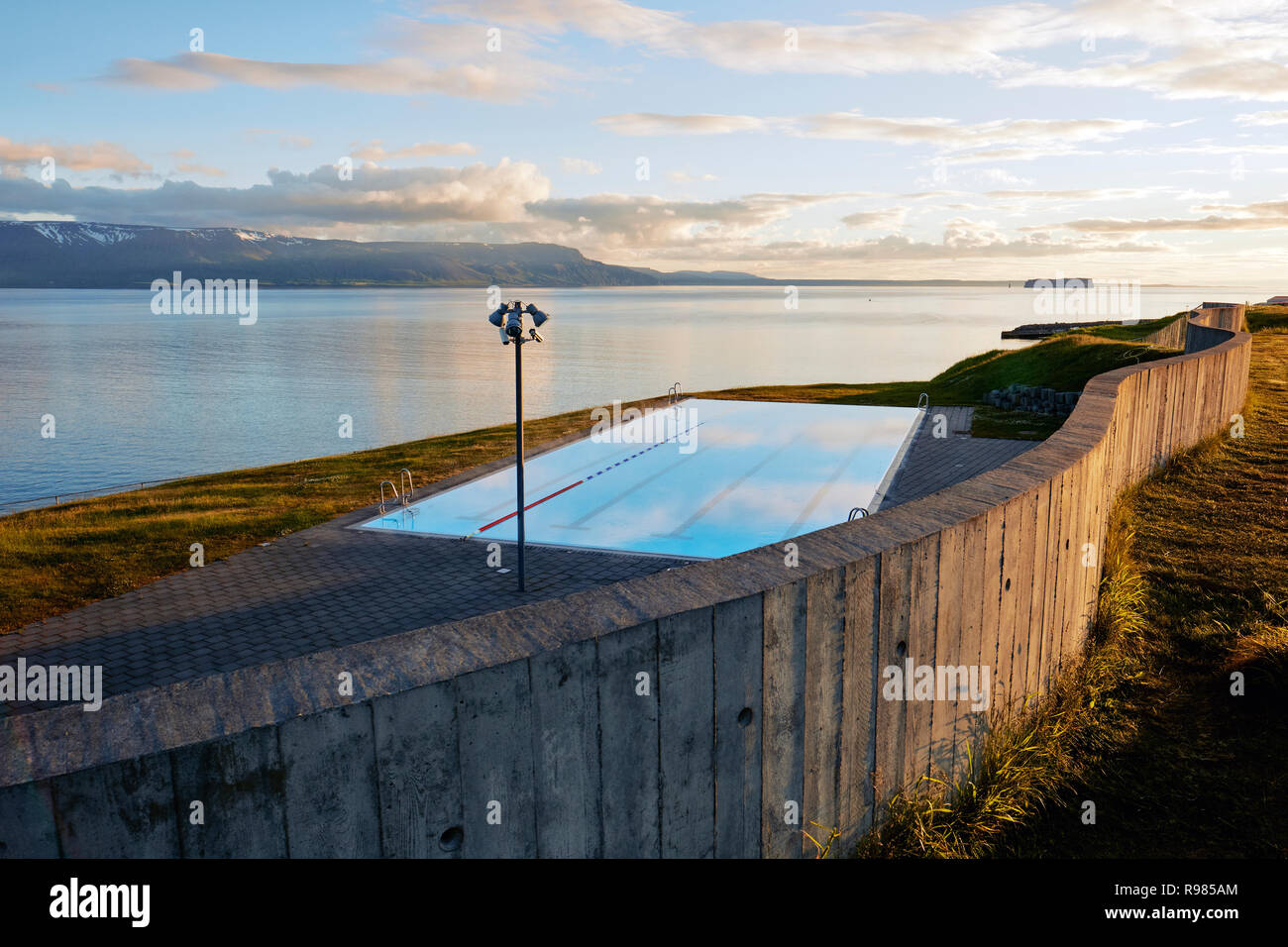 Piscina hofsos immagini e fotografie stock ad alta risoluzione - Alamy