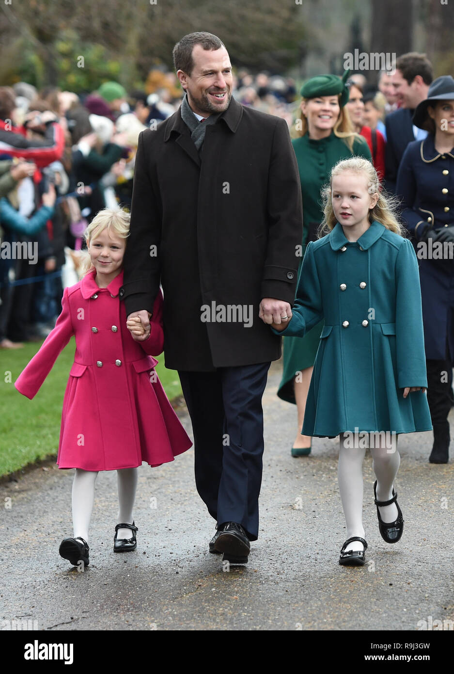 Savannah phillips and isla phillips immagini e fotografie stock ad alta ...