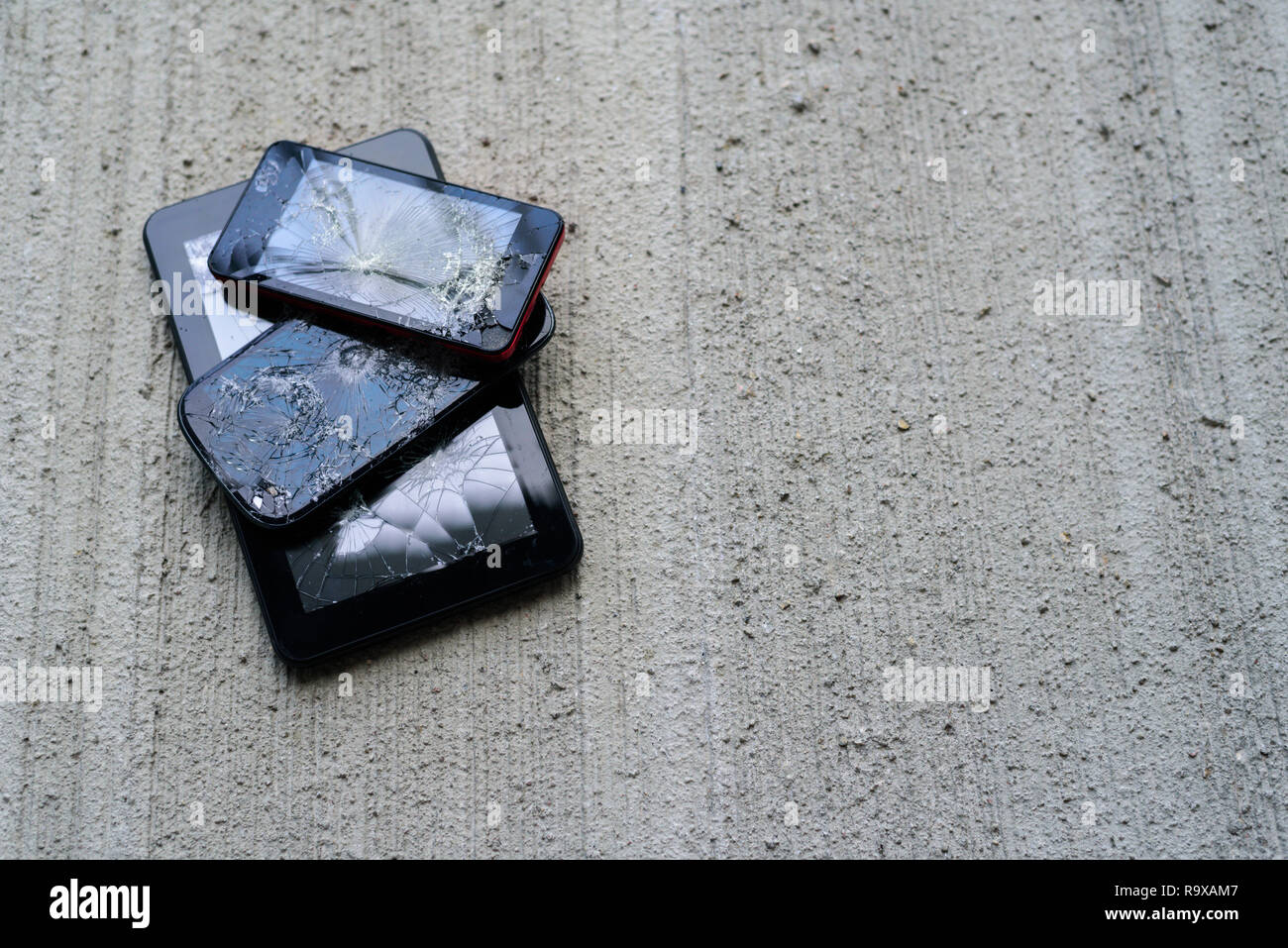 Schermo rotto sfondo immagini e fotografie stock ad alta risoluzione ...