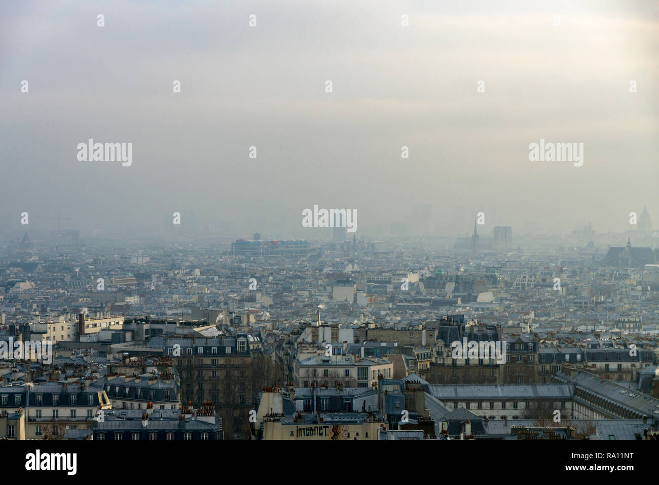 Parigi strade immagini e fotografie stock ad alta risoluzione - Alamy