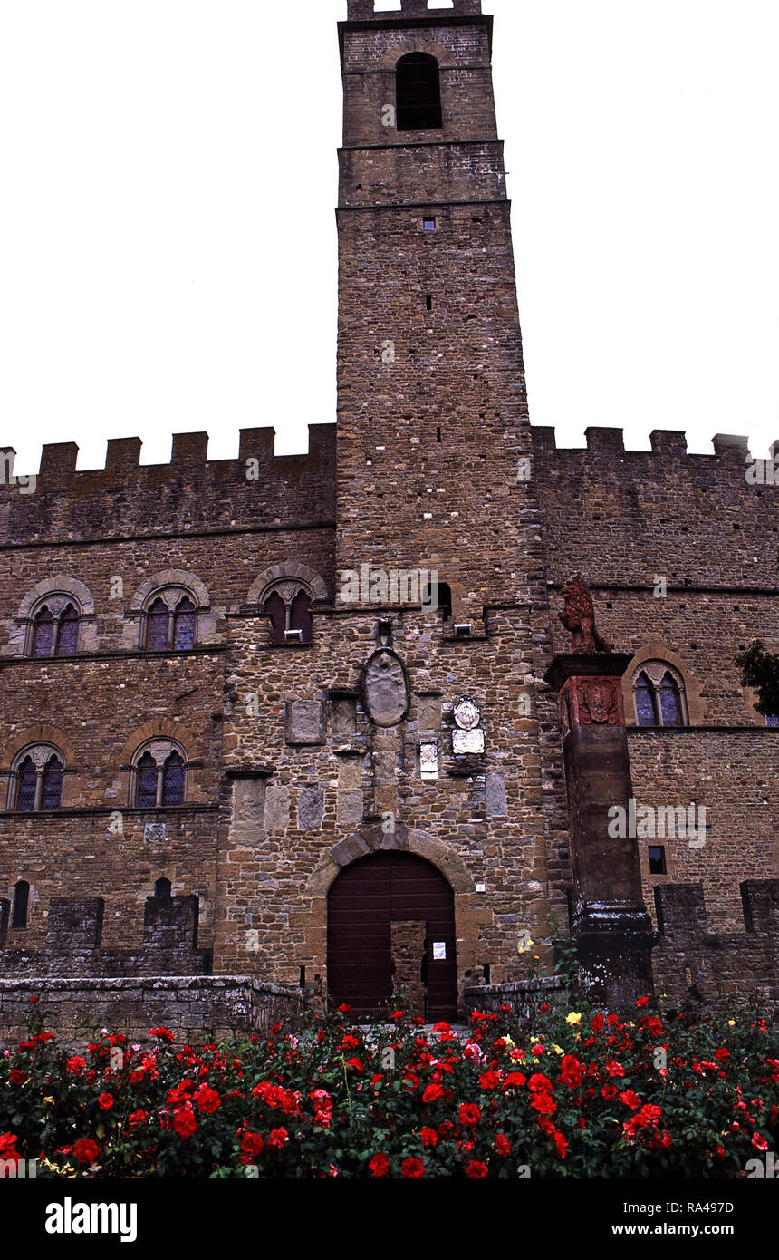 Poppi toscana immagini e fotografie stock ad alta risoluzione - Alamy
