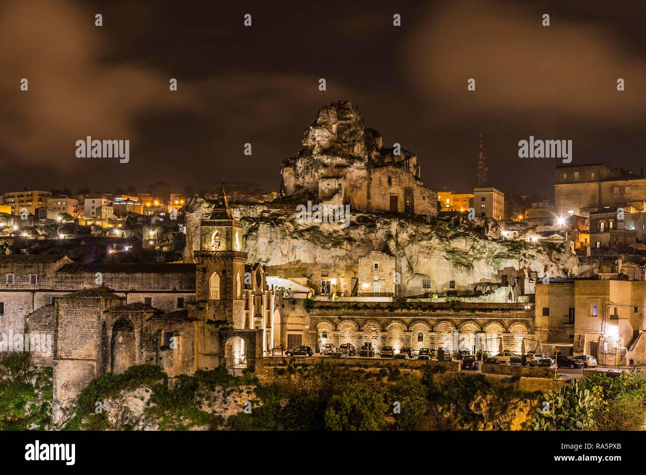 La chiesa di San Pietro Caveoso e chiesa rupestre di Santa Maria de ...